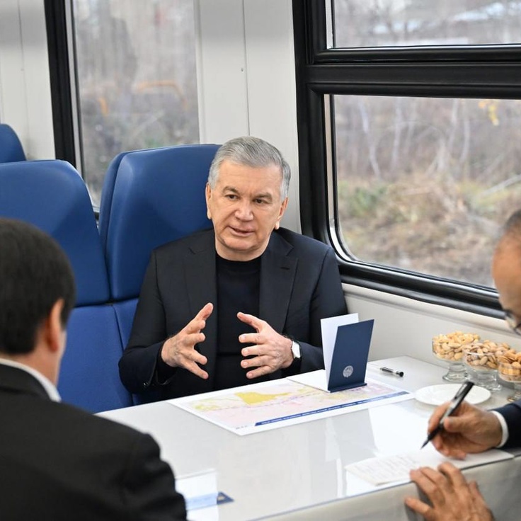 Prezident yangi elektropoyezdda Xo‘jakentga bordi - xabar.uz